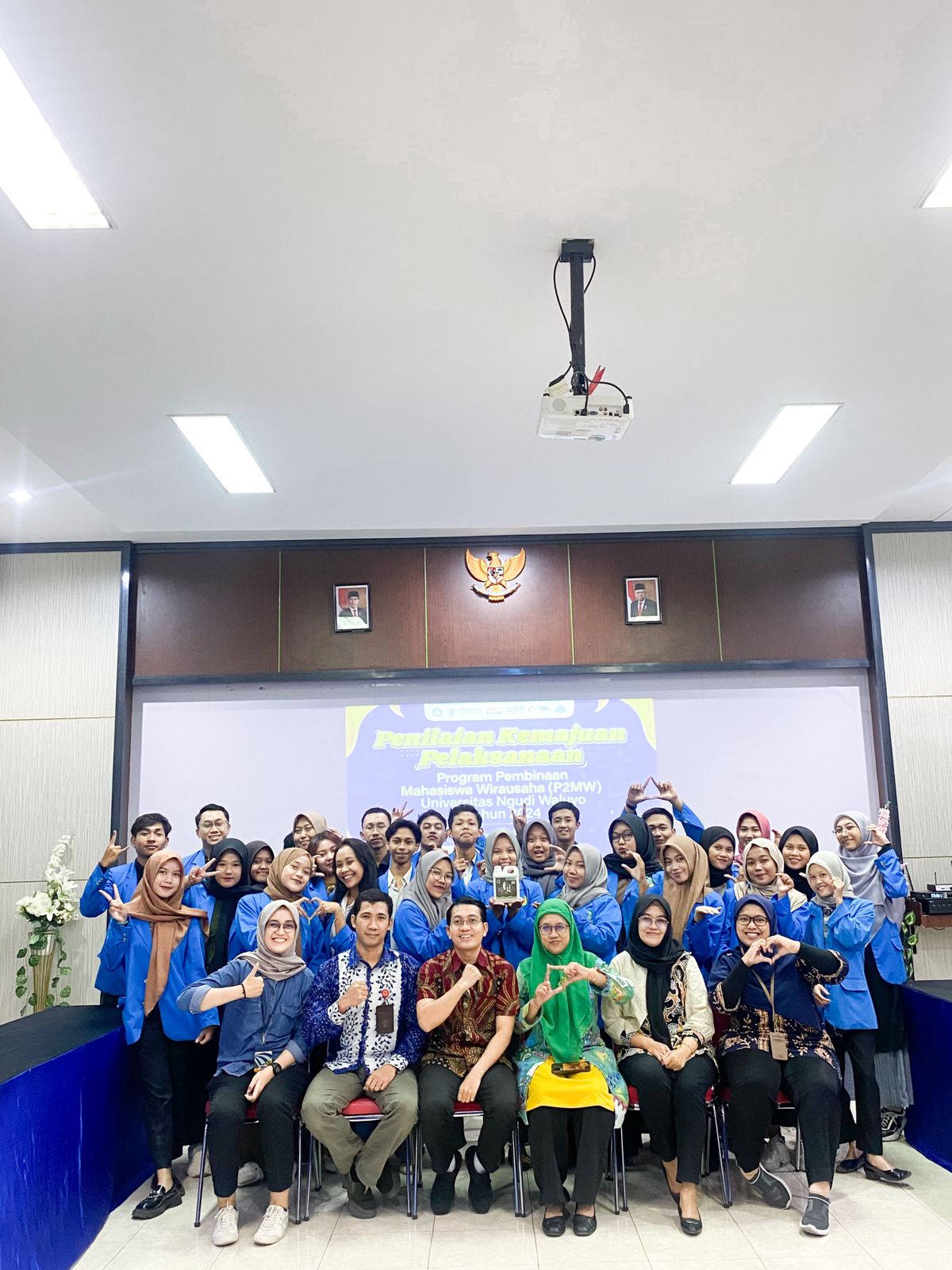 KELOMPOK USAHA MAHASISWA P2MW UNIVERSITAS NGUDI WALUYO LOLOS KMI EXPO XV UNIVERSITAS HALU OLEO ...